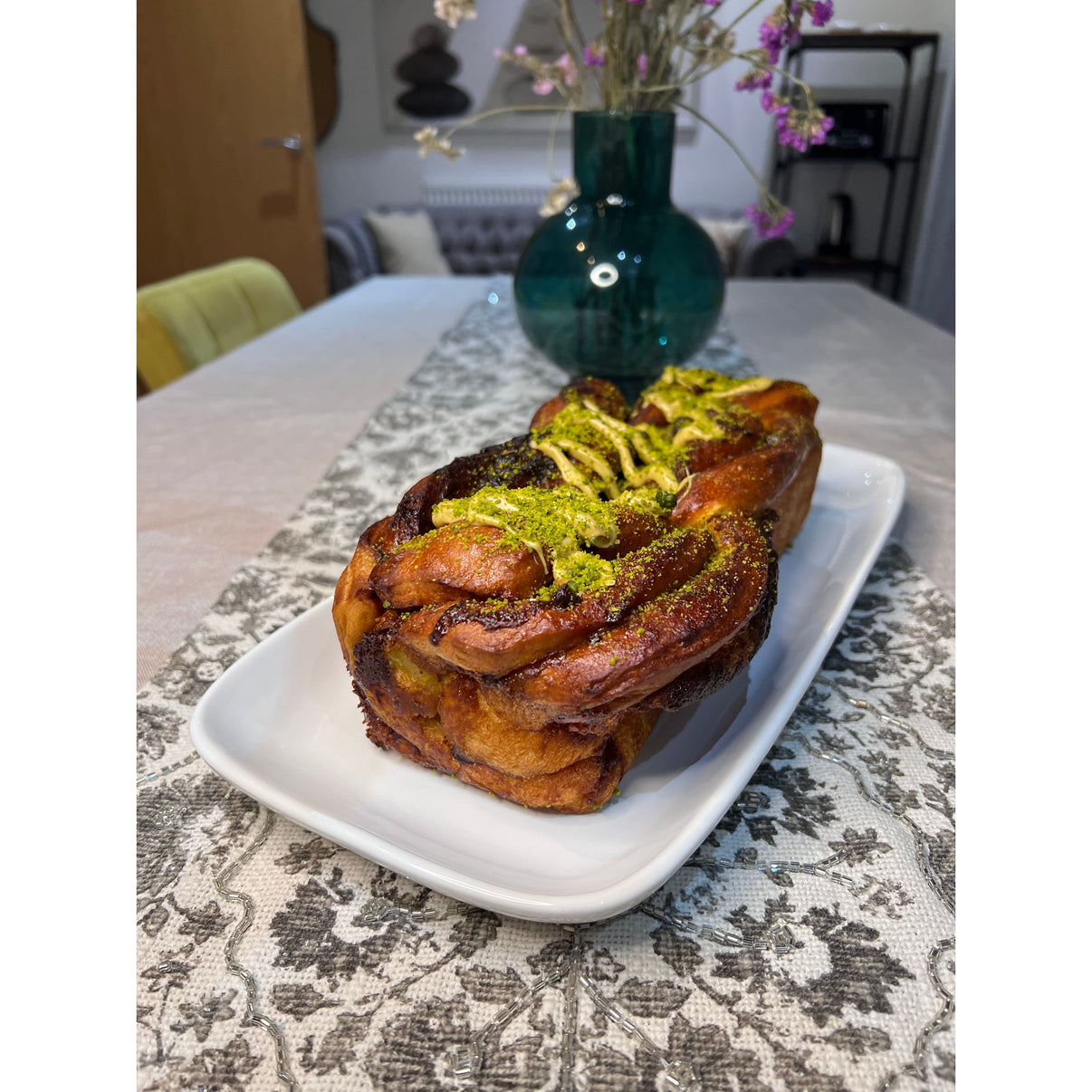 Pistachio Babka – The Butterholic